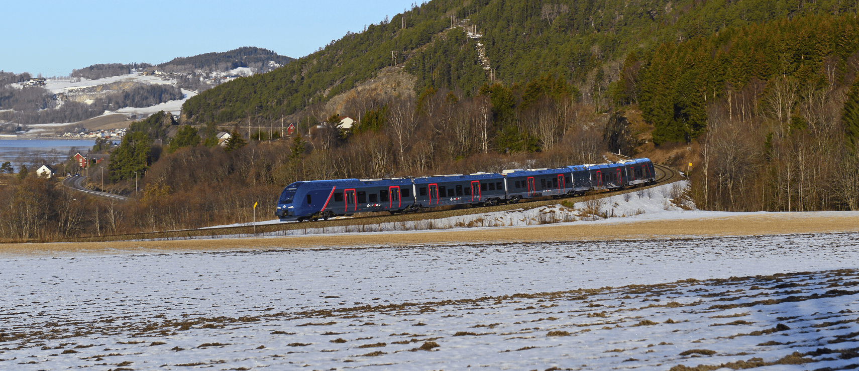 Tog Røros - Støren - Melhus - Heimdal - Trondheim - Værnes Linje RE70 ...